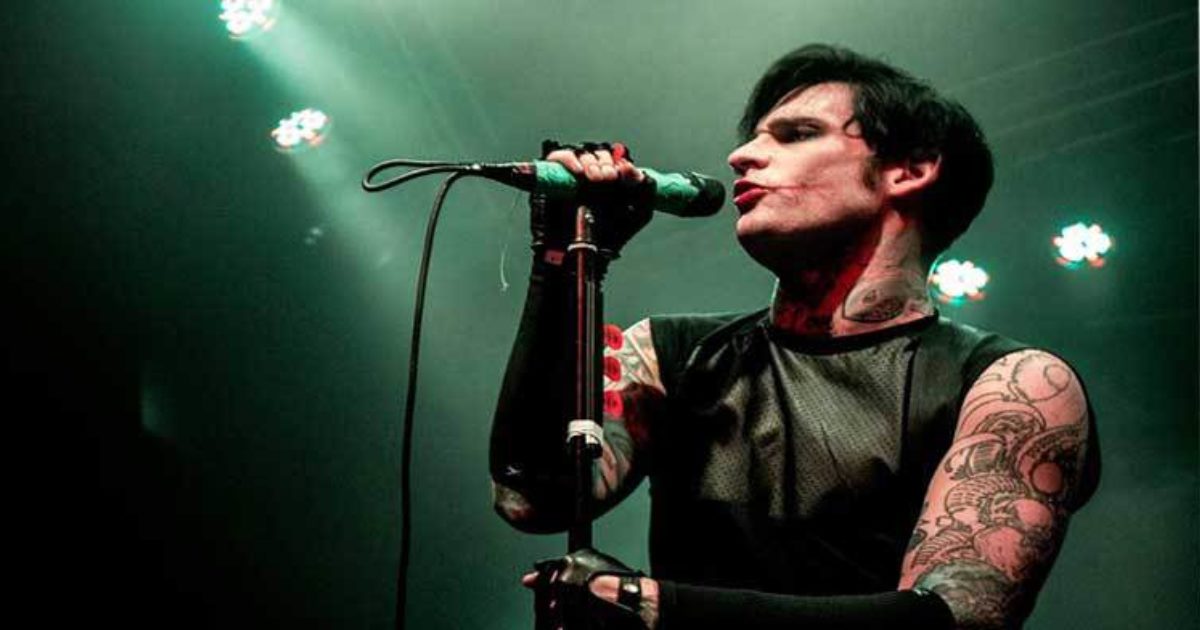 Aiden Premiere New Song, New Grave, Featuring Crilly | Kerrang!