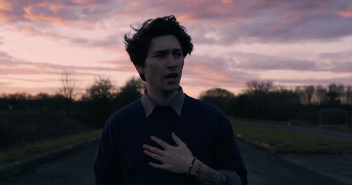 Holding Absence premiere stunning new single and video, In… | Kerrang!