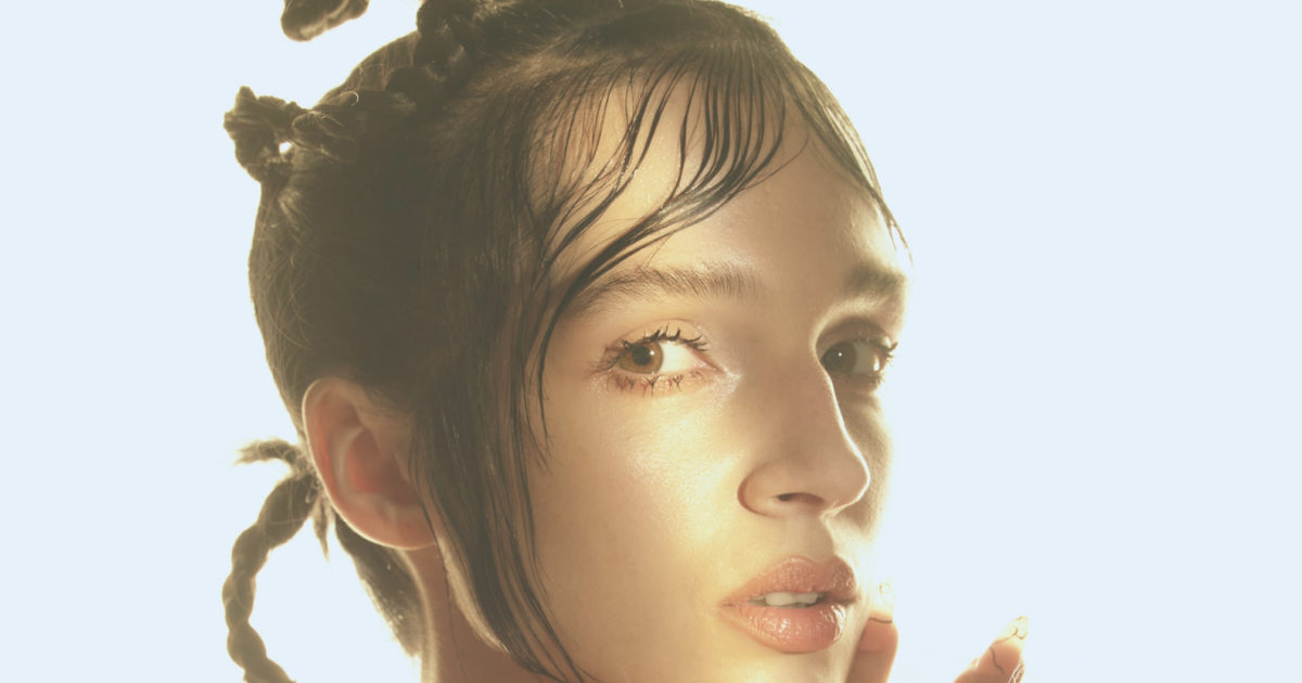 Poppy goes grunge on new single Her | Kerrang!