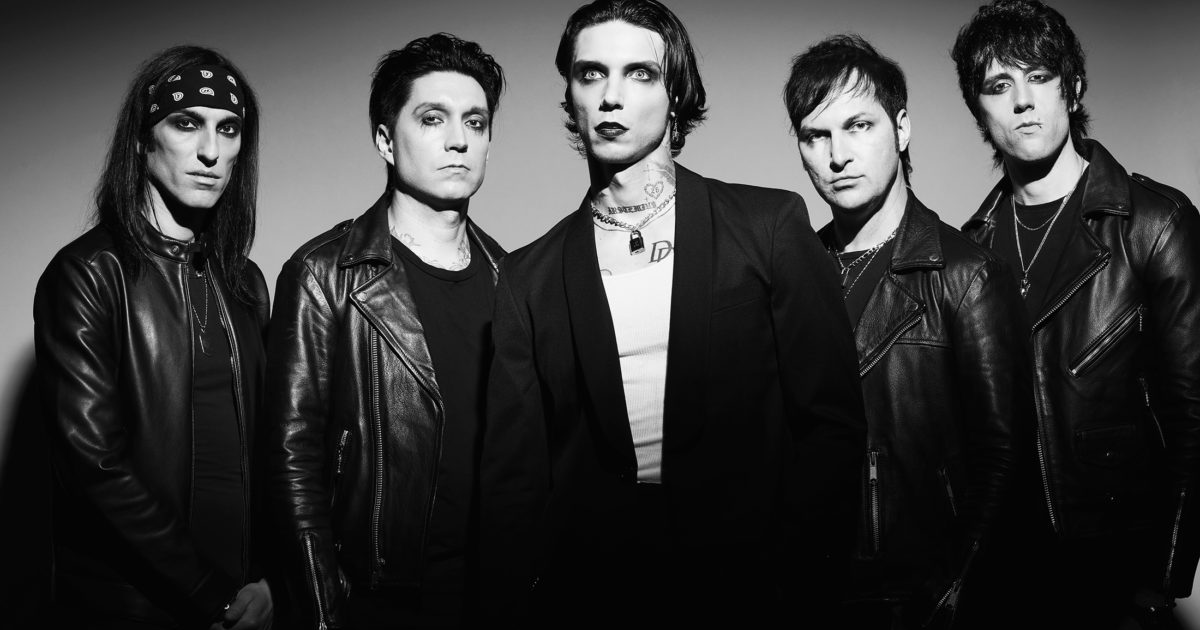 Andy Biersack Mar Sweeney Todd Black Veil Brides Cover Sweeney Todd's