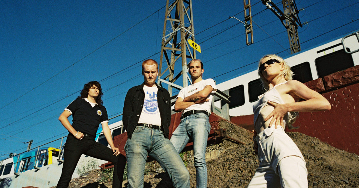 Amyl And The Sniffers Announce 2022 U S Headline Tour Kerrang