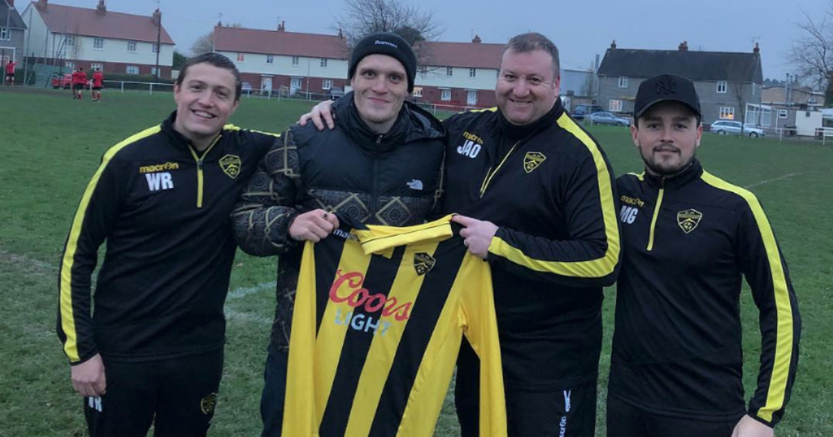 Neck Deep Frontman Ben Barlow Has Signed To A Football Team | Kerrang!