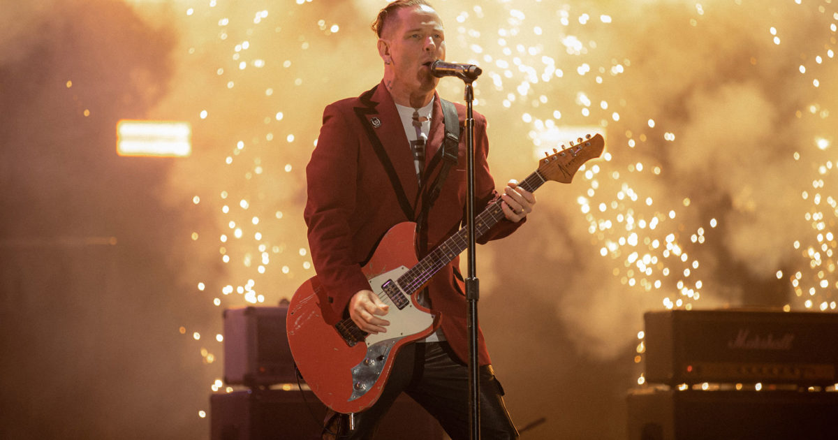 Corey Taylor Shares Live Halfway Down Video From The Forum | Kerrang!