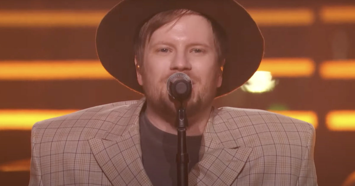 See Fall Out Boy perform their We Didn’t Start The Fire… | Kerrang!