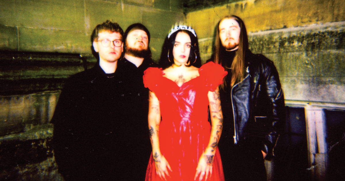 Meet KNIFE BRIDE, the pioneers of their own ‘nu-gothika’… | Kerrang!