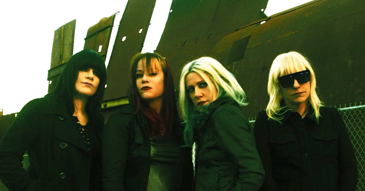 L7: "We're Just Nutty Enough To Keep Going" | Kerrang!