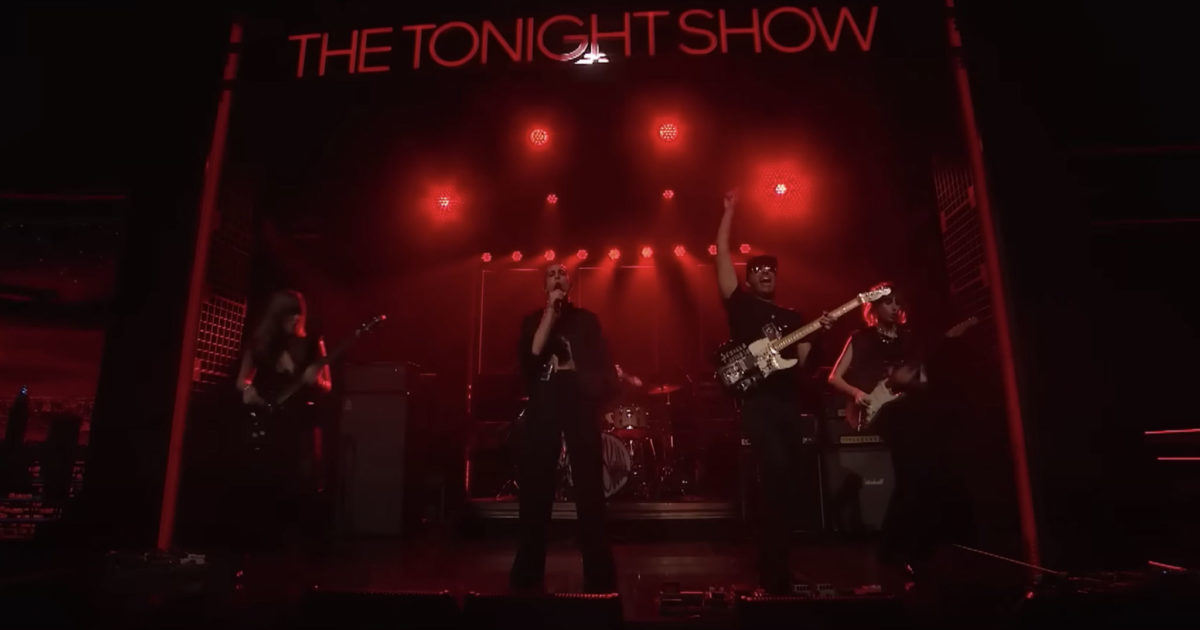 Watch Måneskin and Tom Morello’s energetic performance of… | Kerrang!