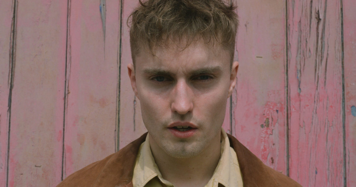 Sam Fender brings Brian Johnson onstage to perform AC/DC… | Kerrang!