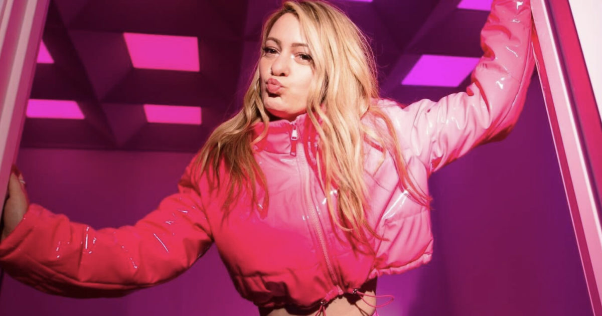 Scene Queen Unveils Bimbos, Beans & Toast UK Tour Dates - TrendRadars