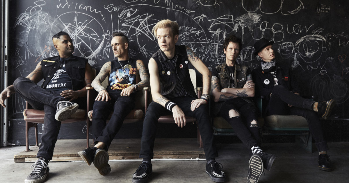 “It still hasn’t set in…” Sum 41 share video from their… | Kerrang!